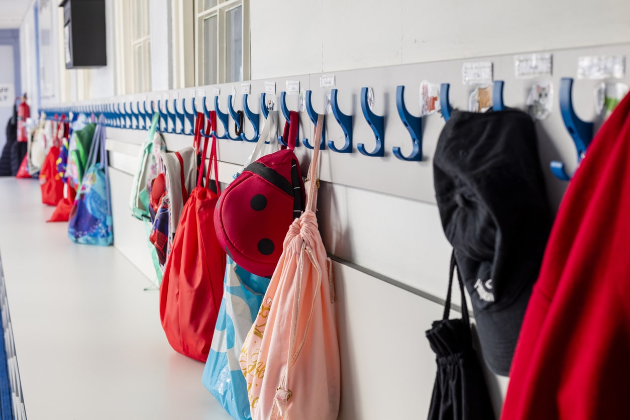 Sustaining practitioner learning in early years settings with speech and language therapist ...